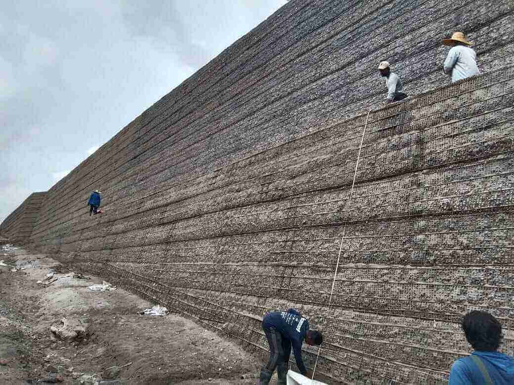 PET Geogrid For Retaining Walls Complete Design Of Malaysia Project